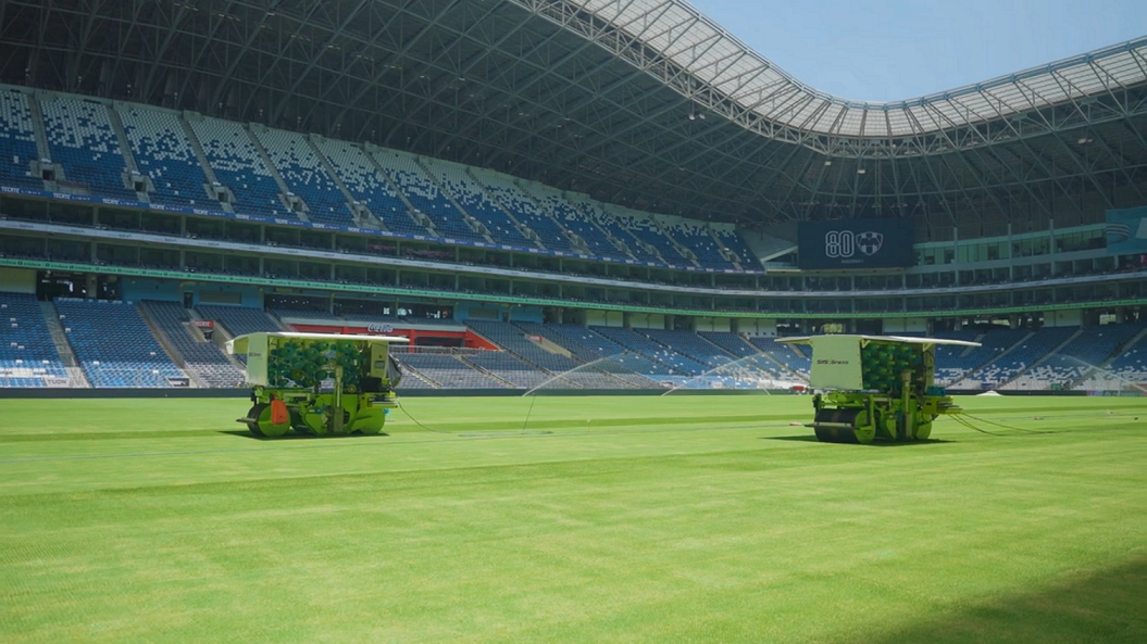 SIS Pitches prepares Estadio BBVA